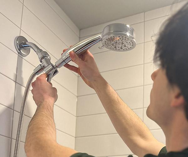 Professional Bathtub and Shower Installation Services in Orleans